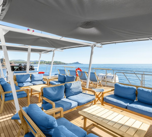 MAYBA Yacht Charter Details, Custom | CHARTERWORLD Luxury Superyachts